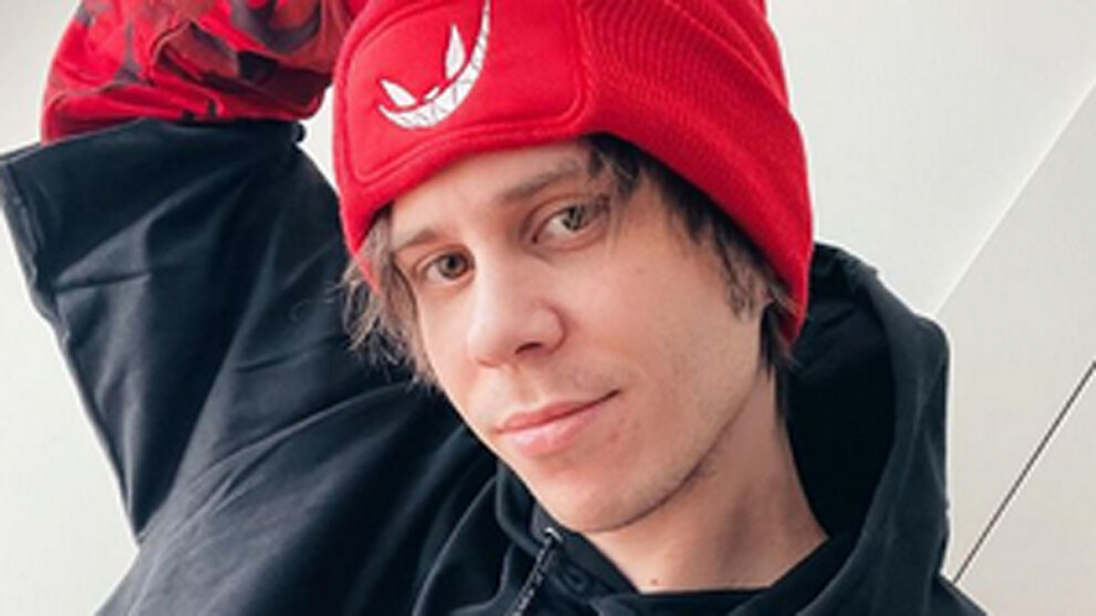 "El Rubius no puede firmar libros con Muñoz Molina"