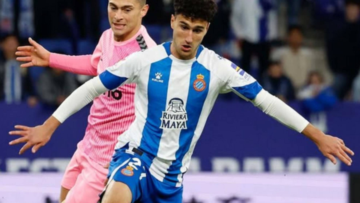 El Barcelona ficha a Roger Martínez, centrocampista que debutó en ...
