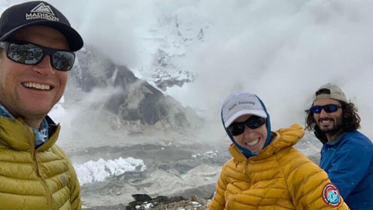 Demanda a su guía por no llevarle más allá del Campo Base del Everest ...