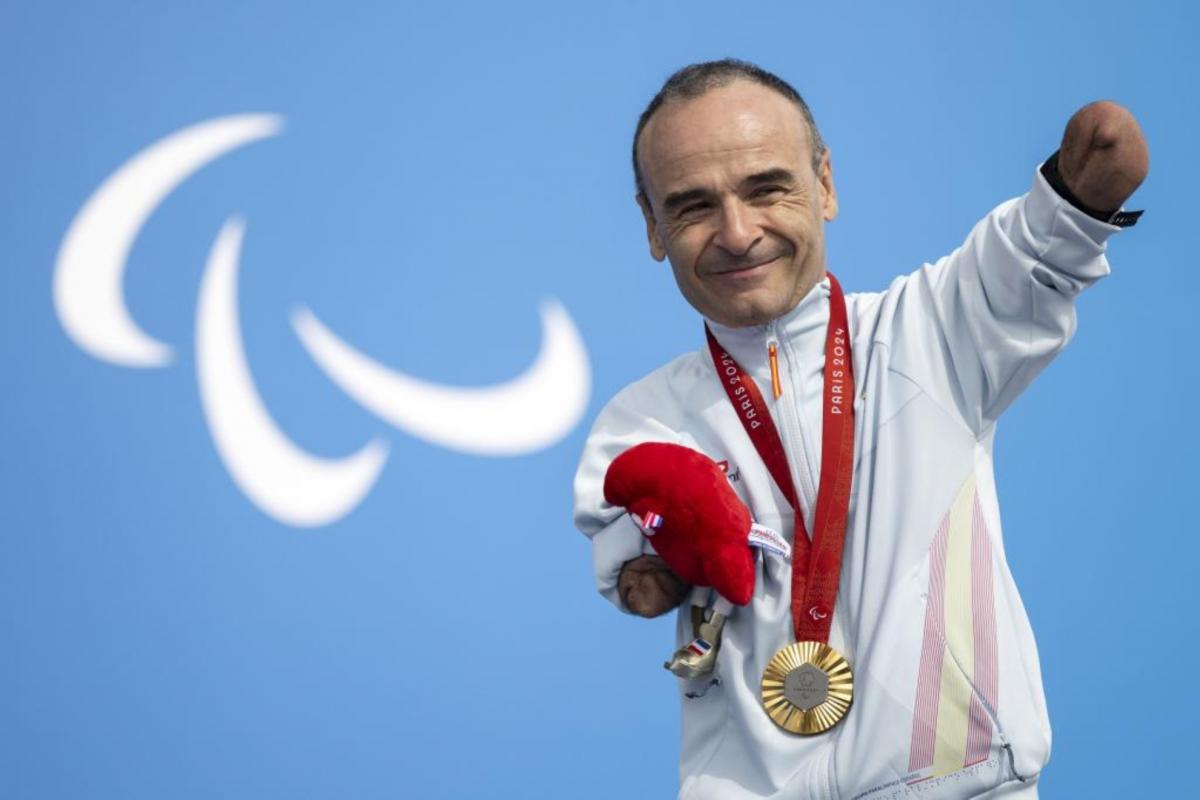 Súper Ricardo Ten completa su colección en París: ¡oro en contrarreloj!