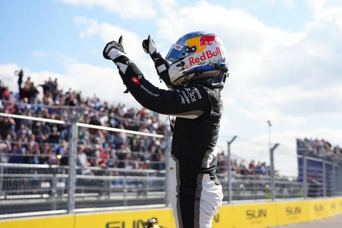 Cassidy se lleva la victoria, en una gran remontada de Rowland