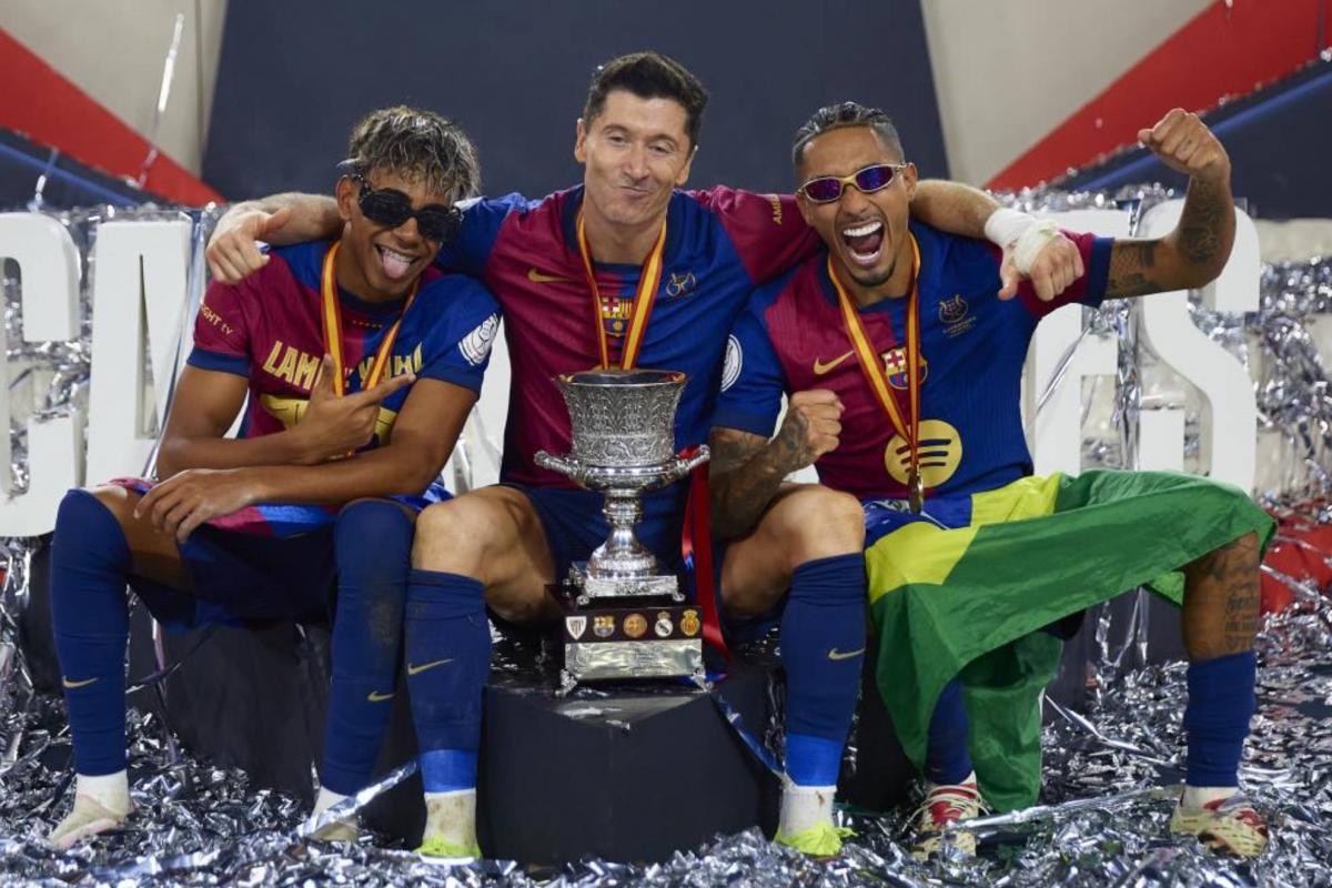 Lo que no viste: desfile de banderas, las gafas de Raphinha y Lamine y ...