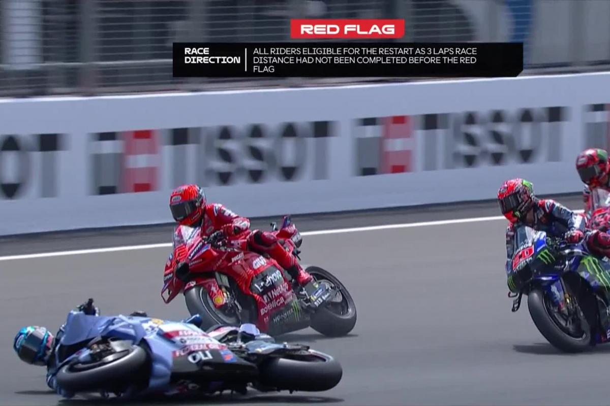 Caída de los hermanos Márquez y bandera roja: todos los pilotos vuelven a la pista