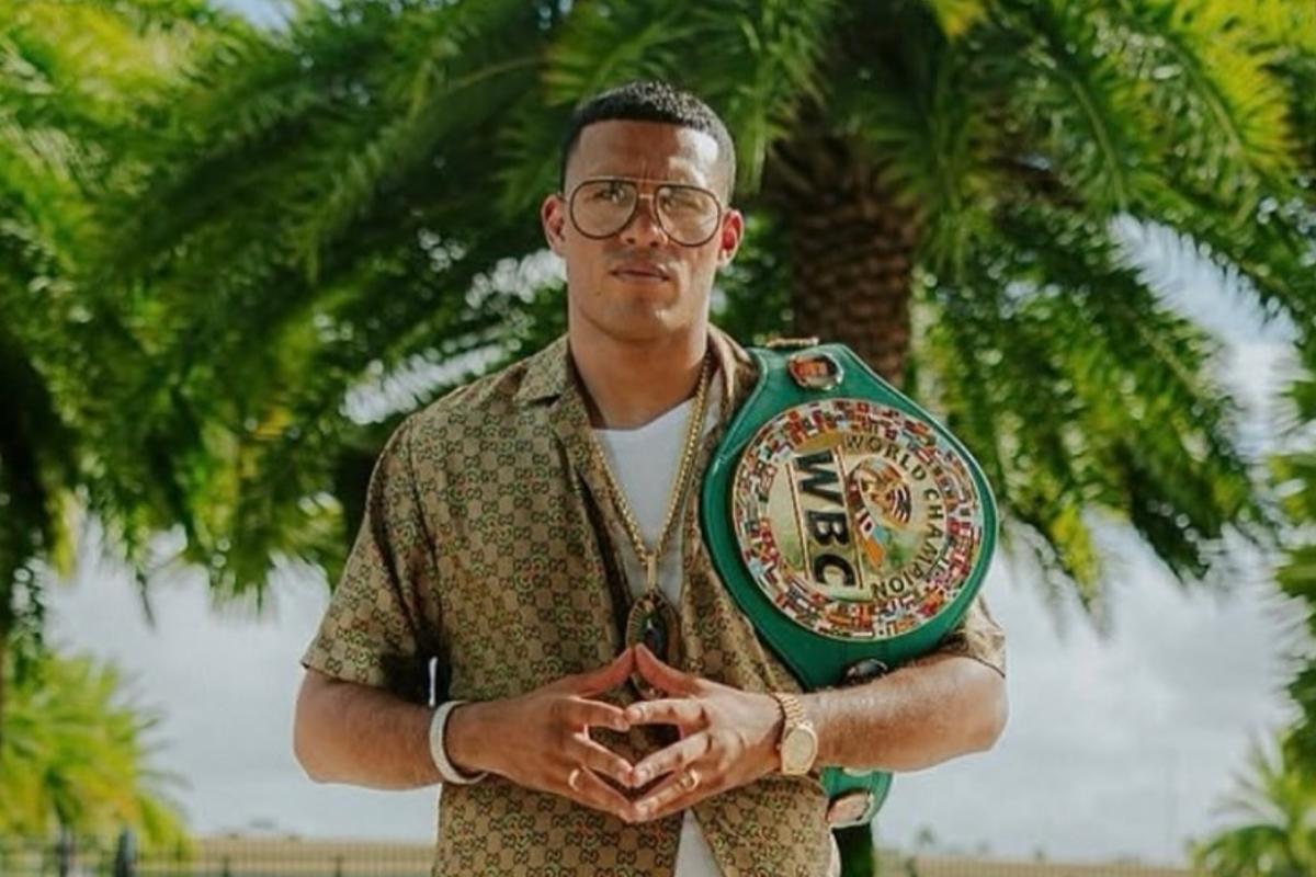 Azeriseks pro she is proficient with quick responses but