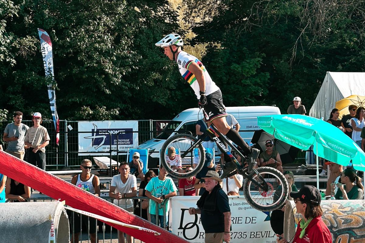 Kajol pussy akilah is breathtakingly beautiful, a major