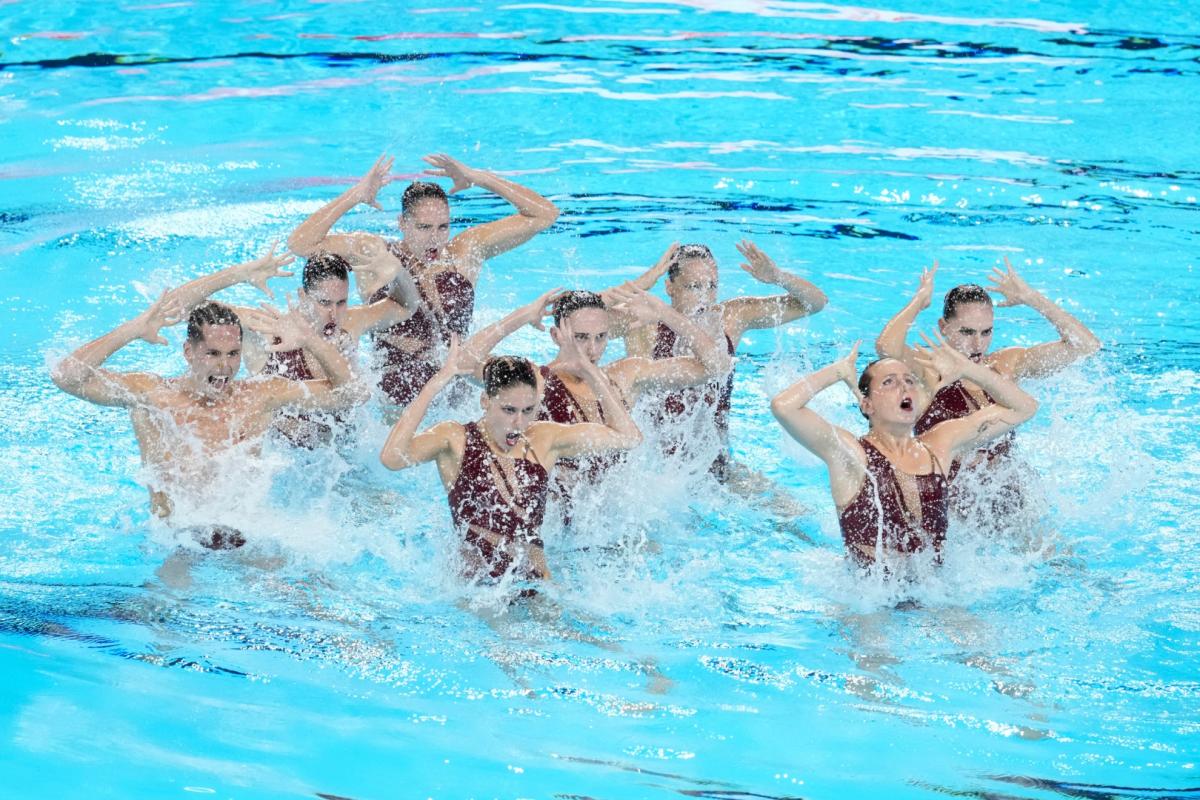 Athena paris erome no pre-screening but she asks questions.