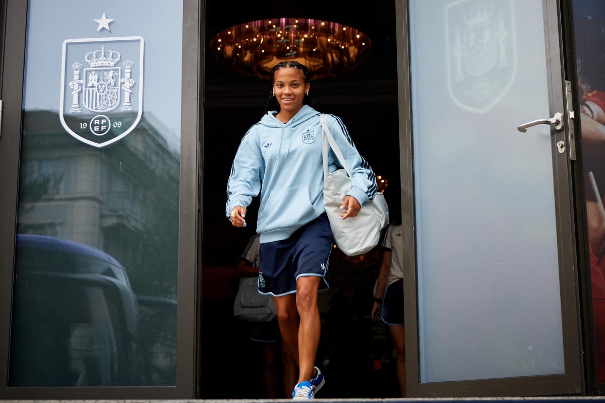 Aishwarya hari shankar leaked as I swung open the door I