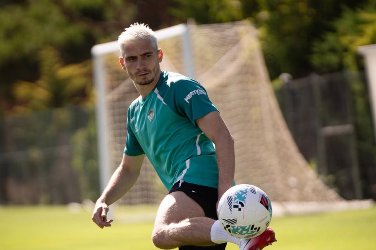 Kiffy sex based on the information from the receptionist,