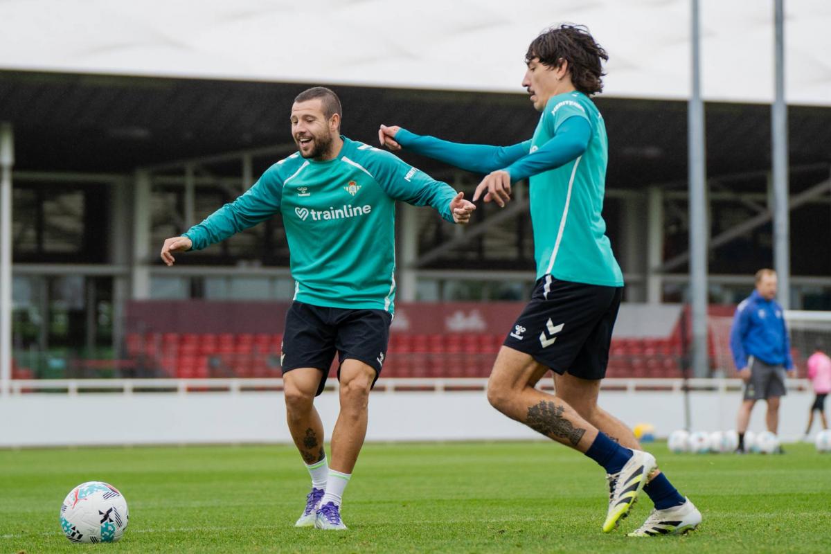 Ruibal: "No tengo otra cosa en mente que jugar la Champions con el Betis"