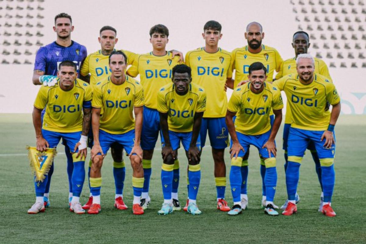 3056451532 pictures are not accurate, but representative. I