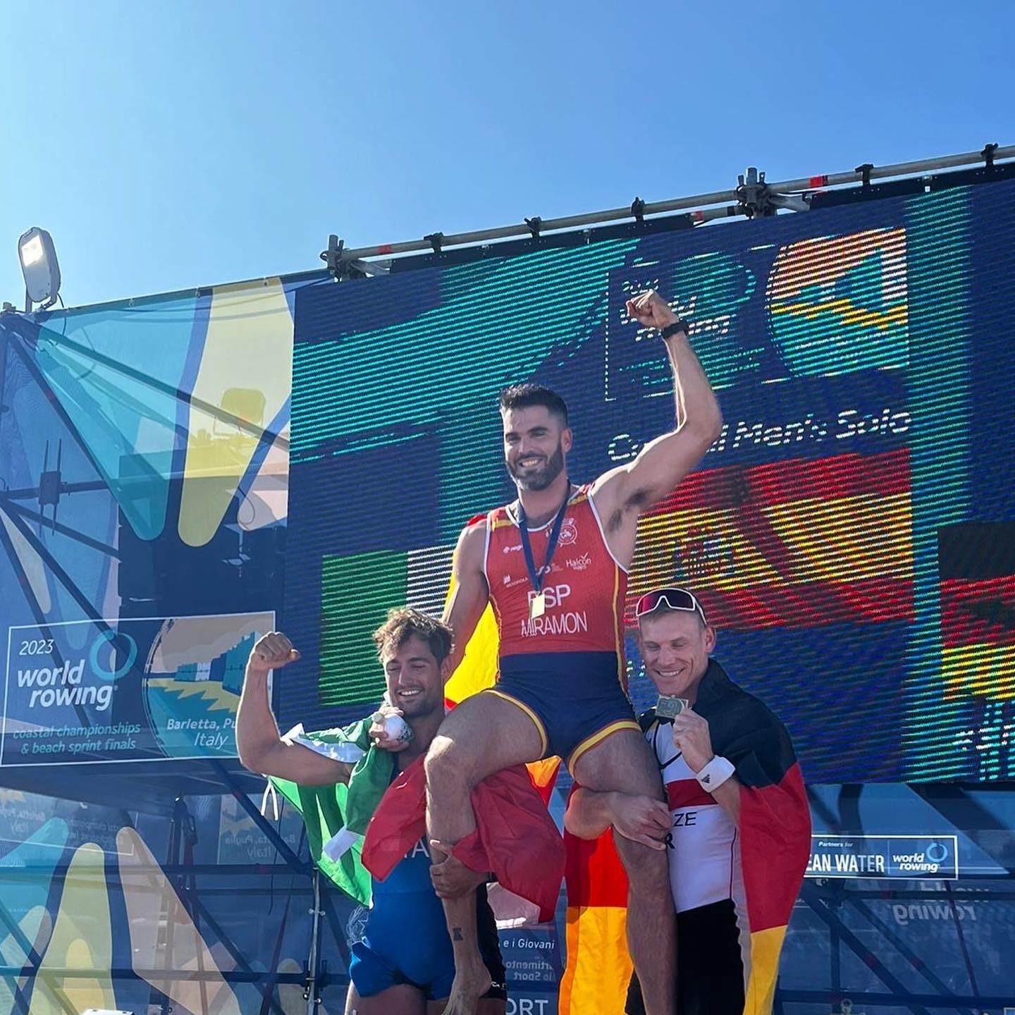 Adrián Miramón, campeón del mundo de Beach Sprint