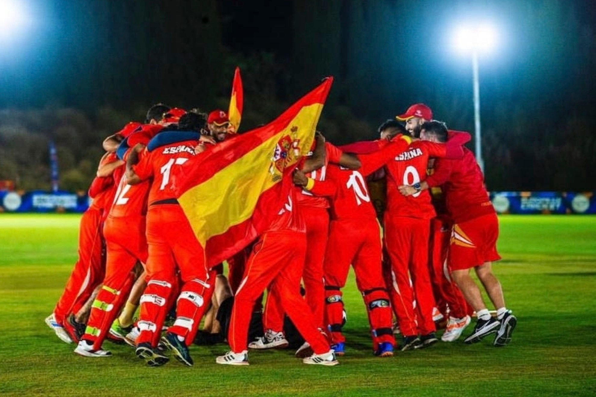 España se mete en la lucha por las medallas en el Europeo de cricket
