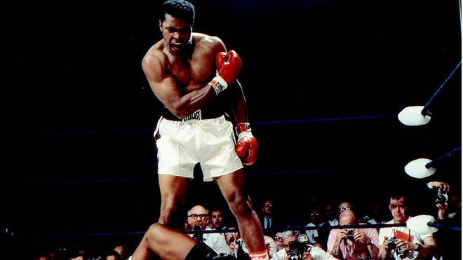 Se cumplen 55 años de la icónica foto de Ali en el KO ante Sonny Liston