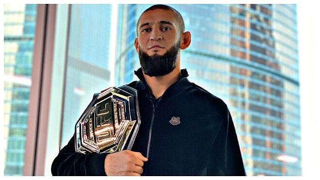 Chimaev valora hacer historia y ser triple campeón de la UFC