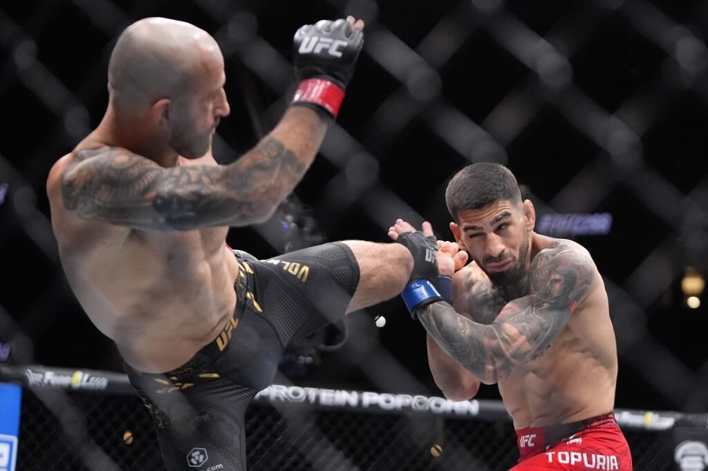 Las mejores imágenes del Ilia Topuria vs Volkanovski que terminó con el ...