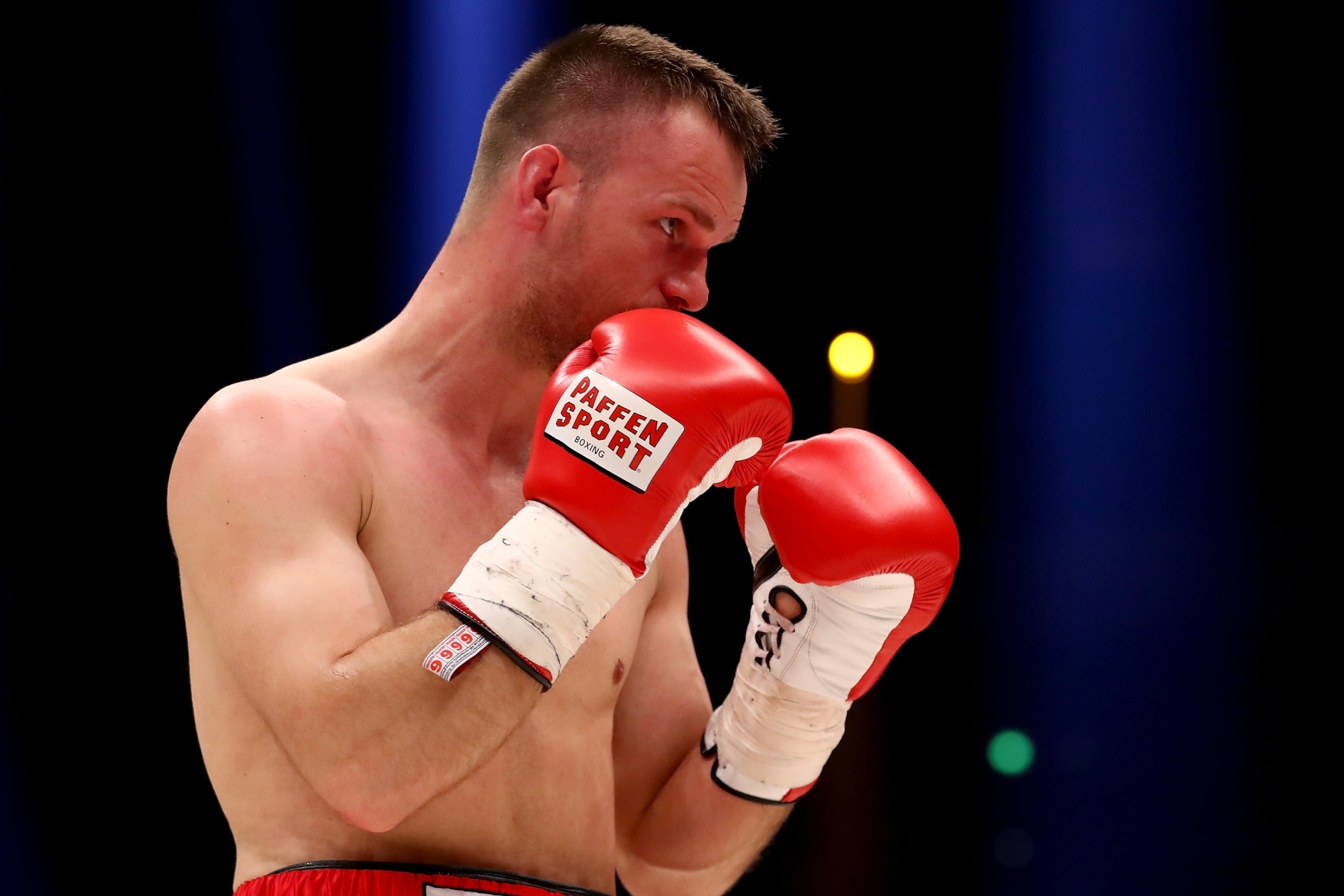 Muere un excampeón de boxeo tras ser tiroteado al salir de un restaurante