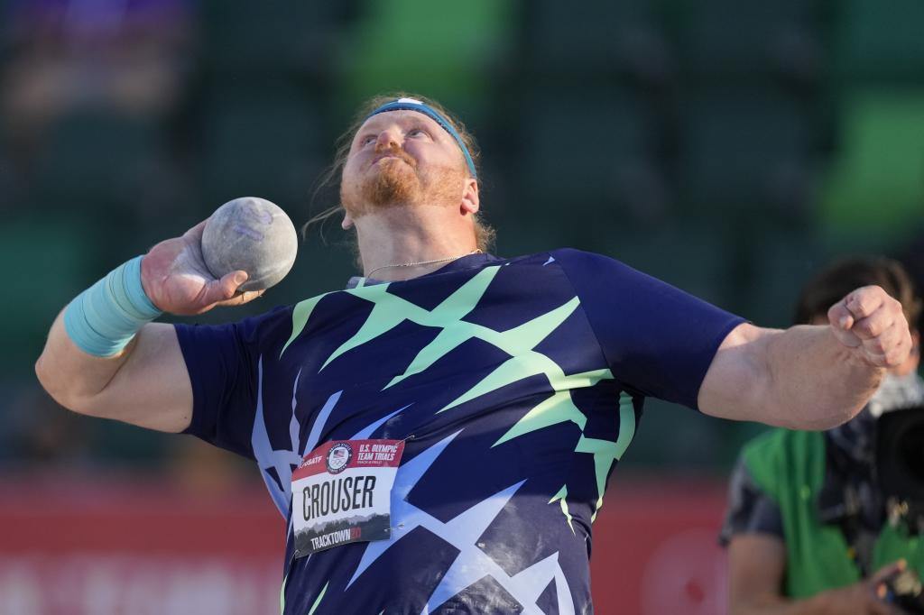 Ryan Crouser establece un nuevo récord mundial de peso con 23,56