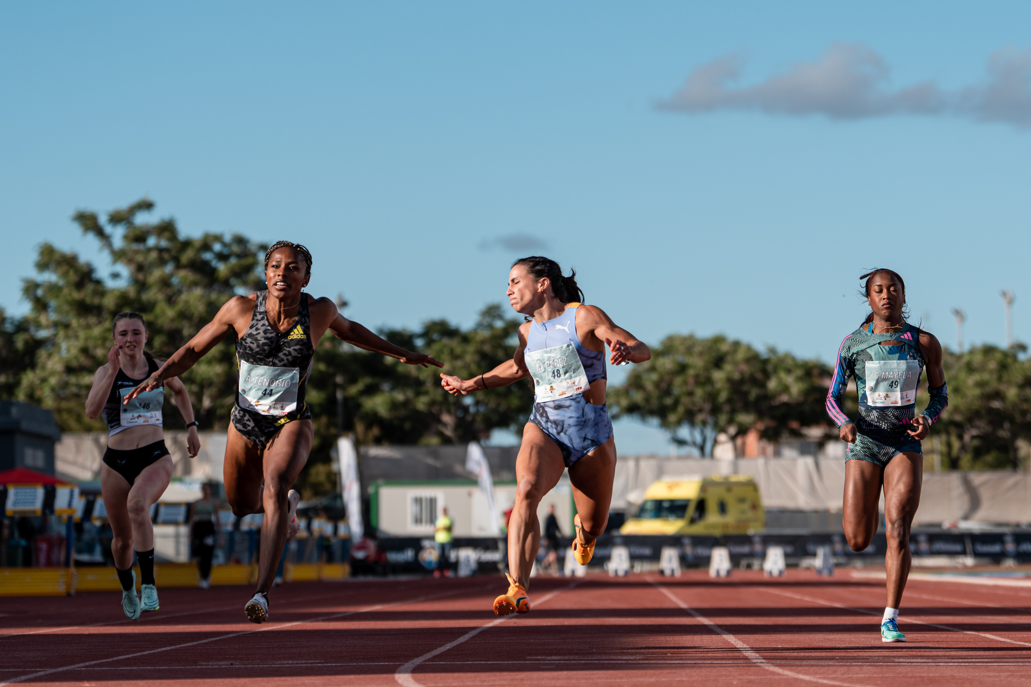 Mariano García y Óscar Husillos entran en la espiral ganadora en Ibiza
