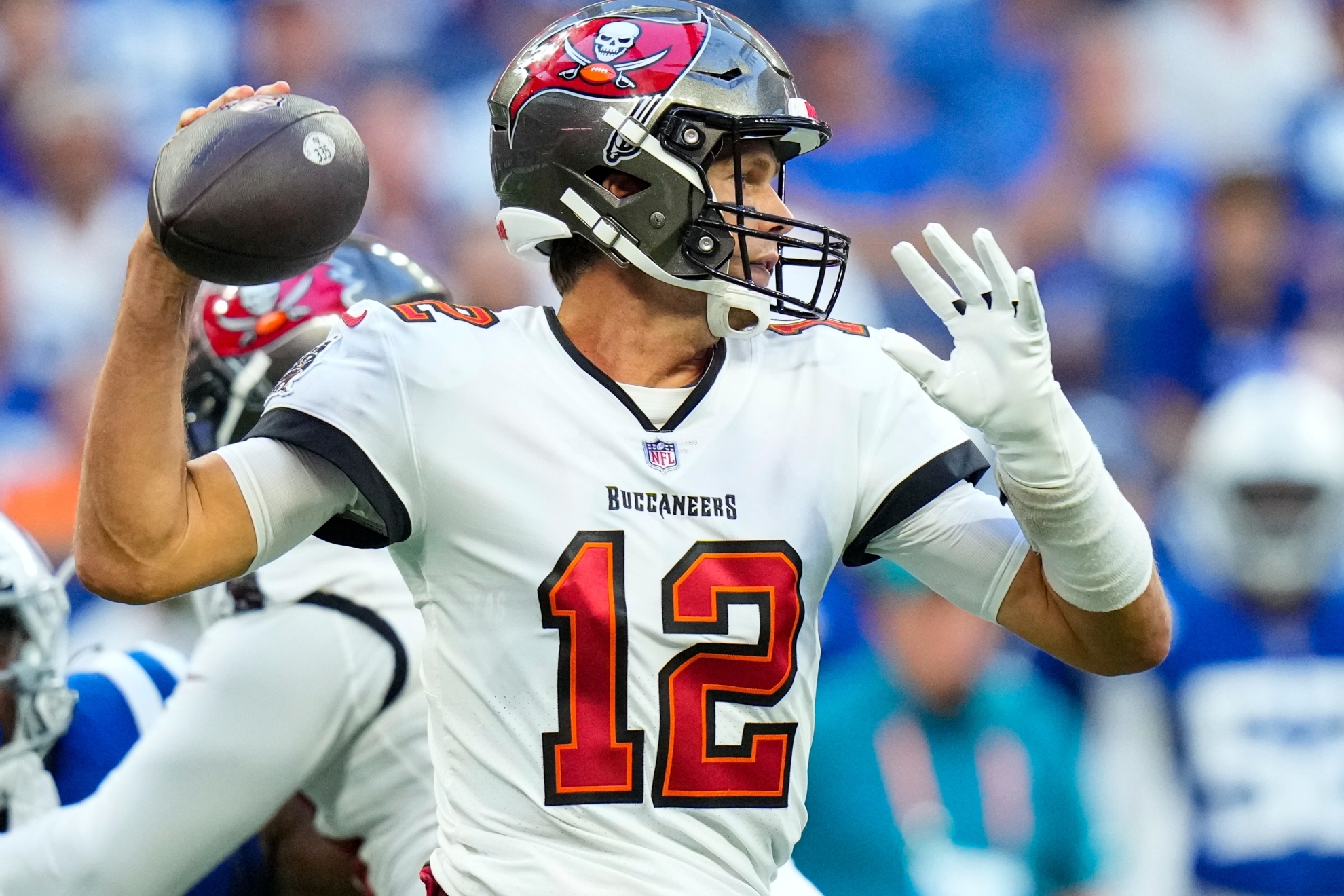 Colts superan a Buccaneers en la puesta de largo de Brady en la ...