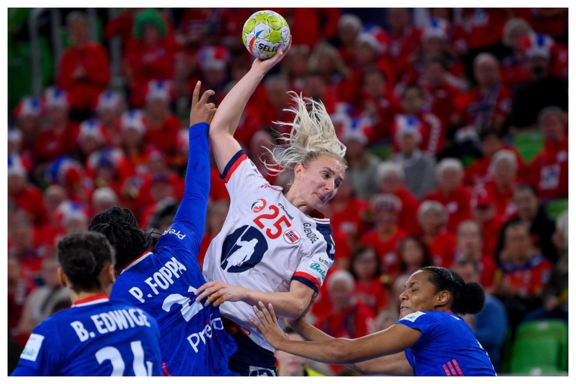 Noruega y Dinamarca disputarán la final del Europeo