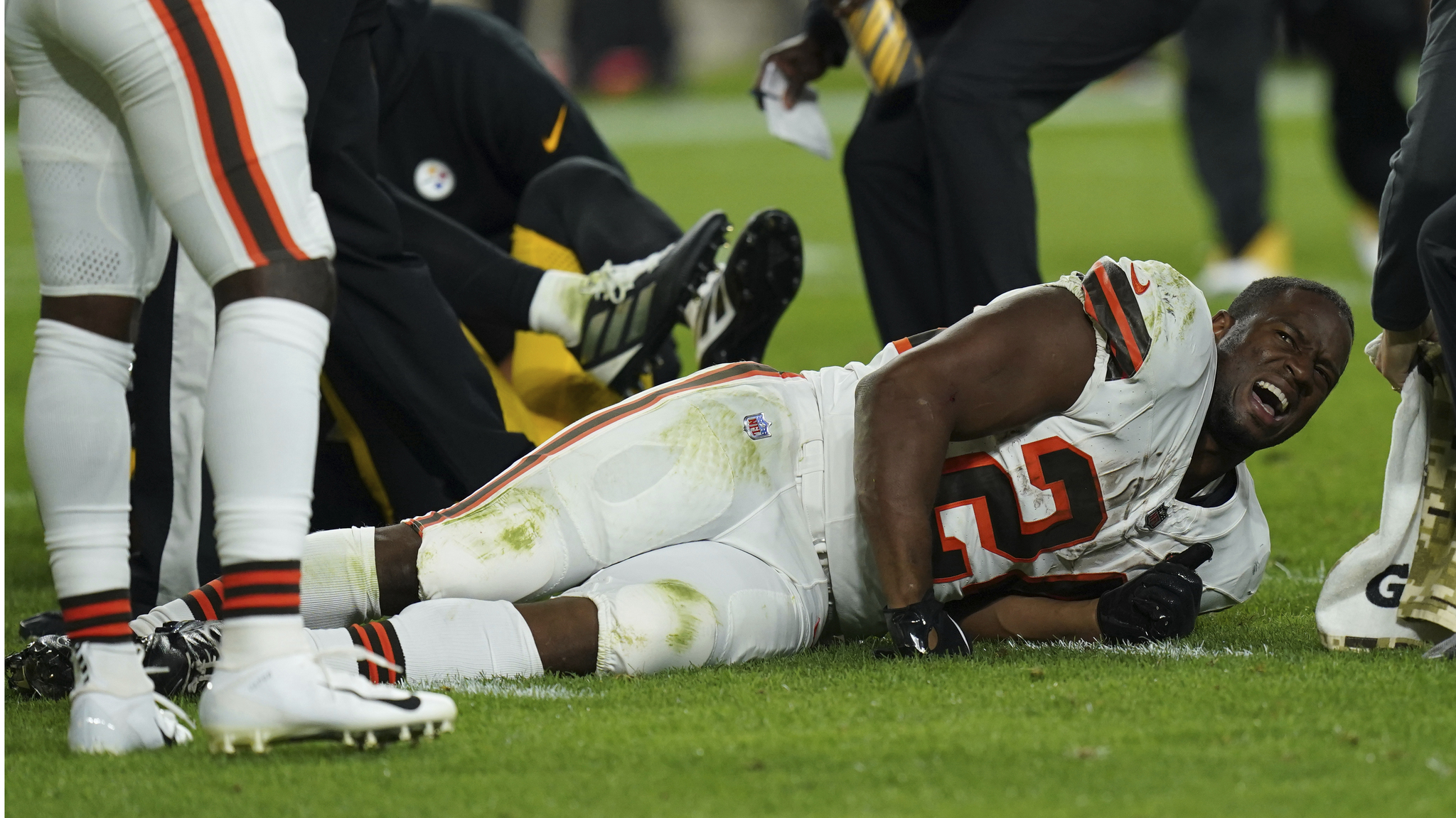 Nick Chubb se parte la rodilla en la NFL: la escalofriante lesión que no se atreven a mostrar en ...