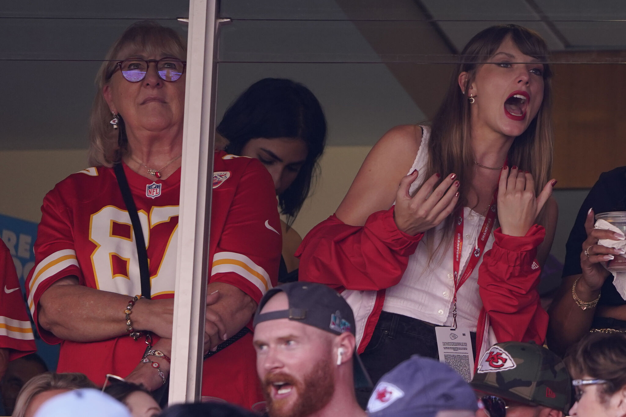 ¿Está saliendo Taylor Swift con Travis Kelce? Pillados juntos en la NFL | Marca