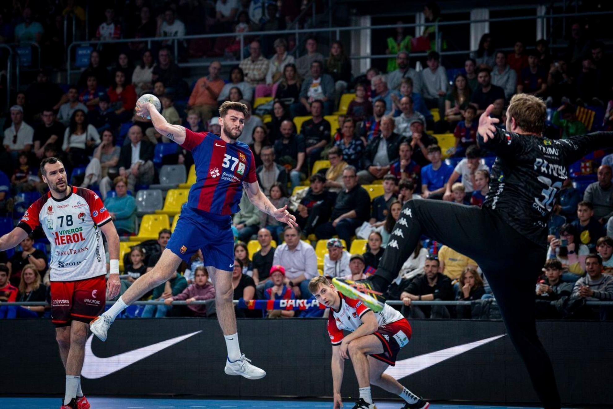 El brasileño Langaro se despide del Barça con tres Champions tras ...