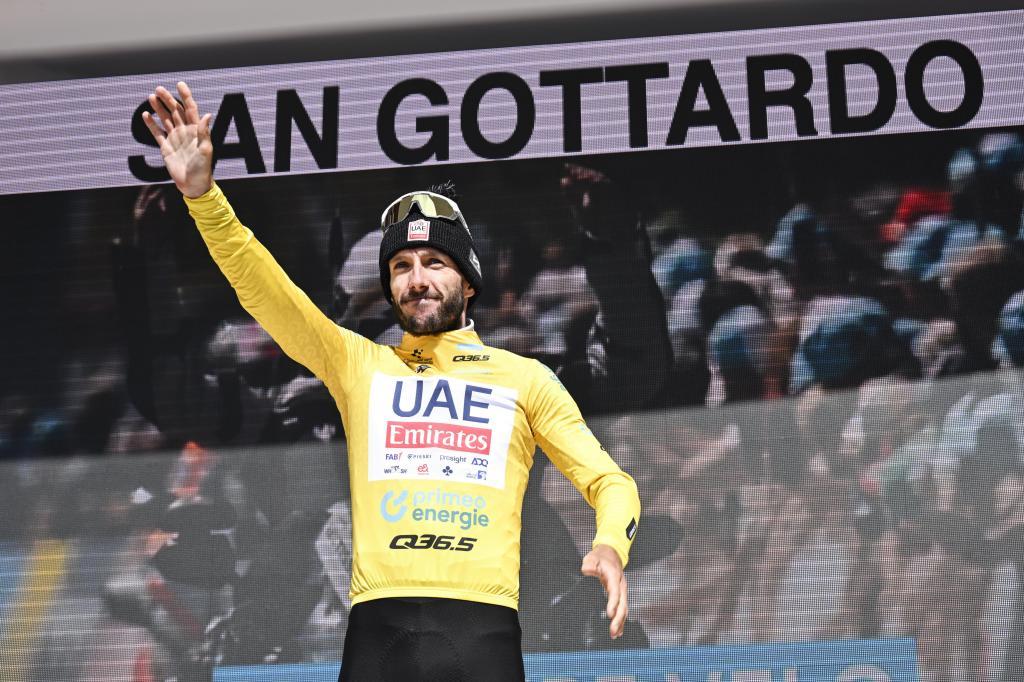 Torstein Traen se corona en el Paso de San Gotardo y Yates se poner líder