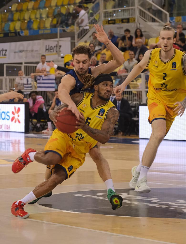 El Gran Canaria gana un partido agónico para asaltar el liderato en la Eurocup