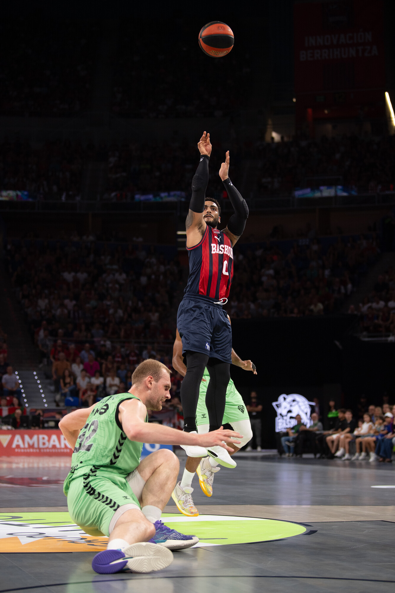 El Baskonia ata a su estrella: amplía el contrato de Markus Howard por ...