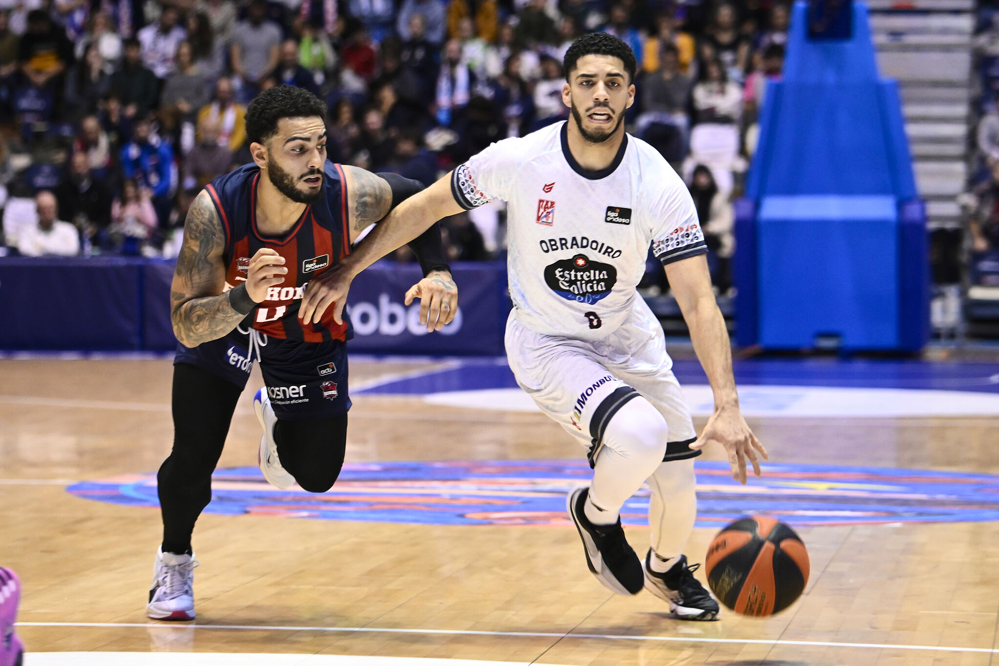 Jordan gana el duelo de los Howard y el Obradoiro vence tras dos prórrogas