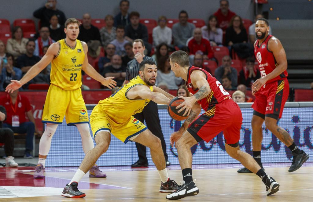 El Gran Canaria gana en Zaragoza y sigue su ascenso imparable