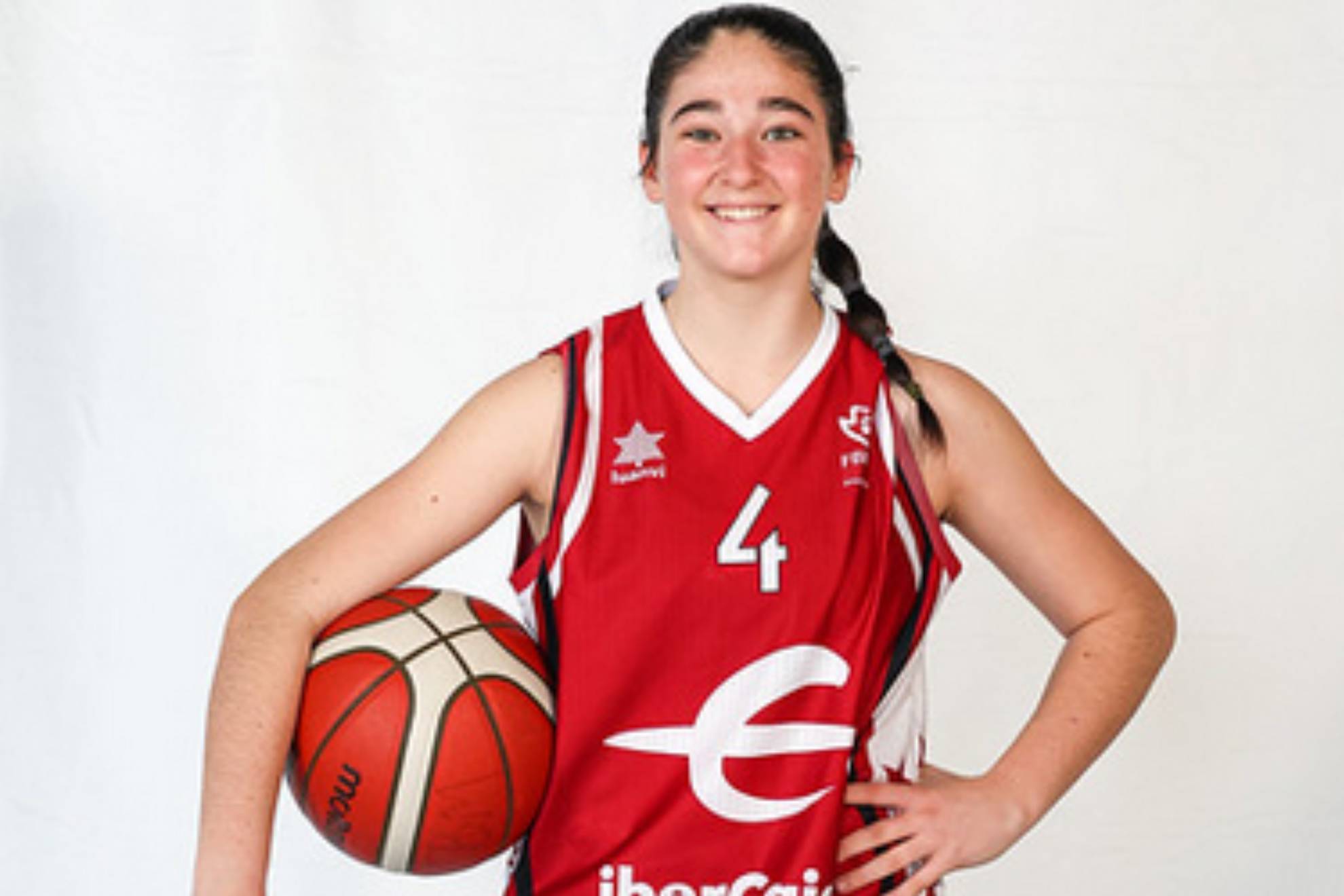 Ada Toribio, leyenda del minibasket, debuta con 16 años en el ...