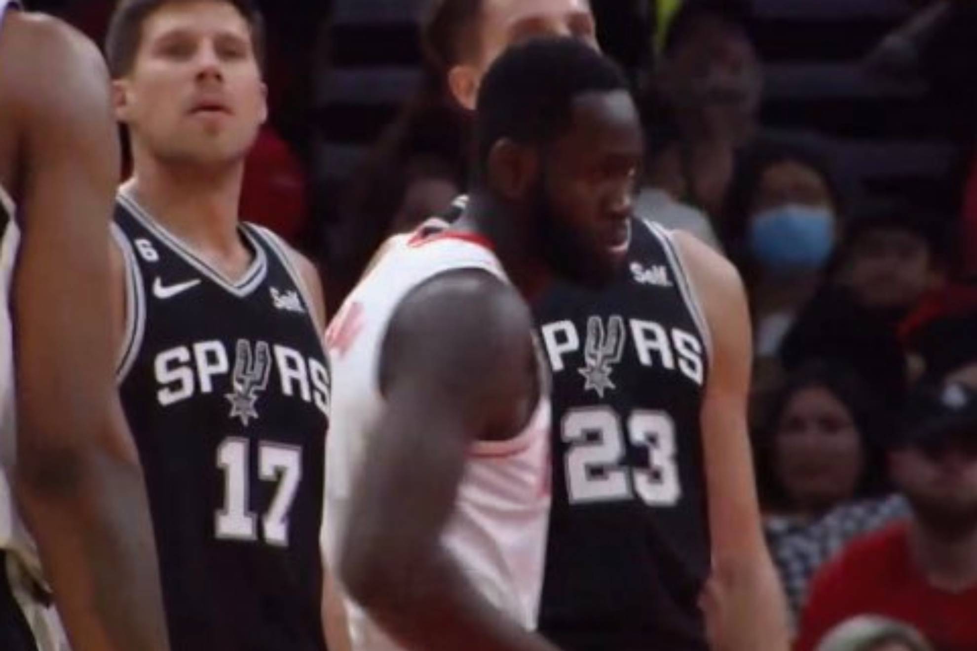 Garuba se estrena como un muro defensivo en los Rockets: "Está mucho ...