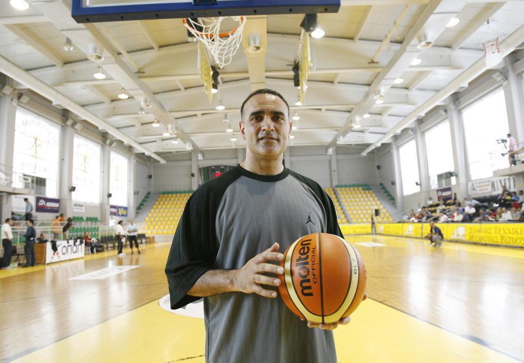 De ganar 3,35 dólares a la hora a esculpir el cuerpo de Michael Jordan