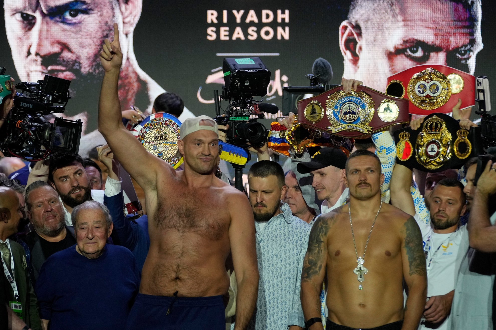 Fury y Usyk hacen hoy historia en Riad