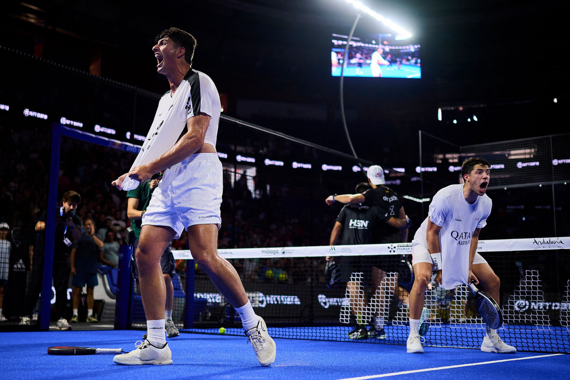 Coello y Tapia vuelven a la senda del triunfo en Málaga