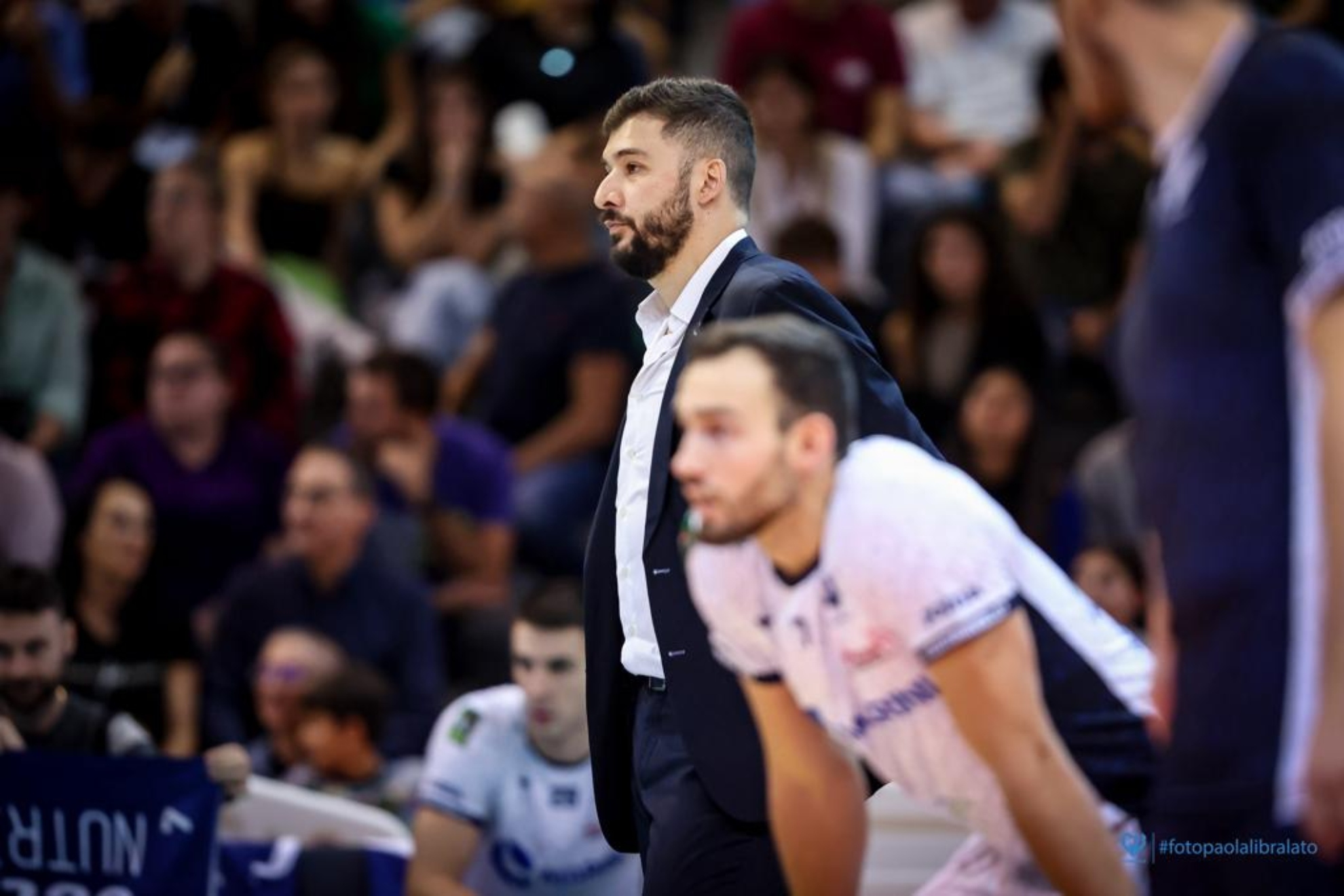 Guillermo Falasca reta a su mentor Anastasi con la nueva guardia en ...