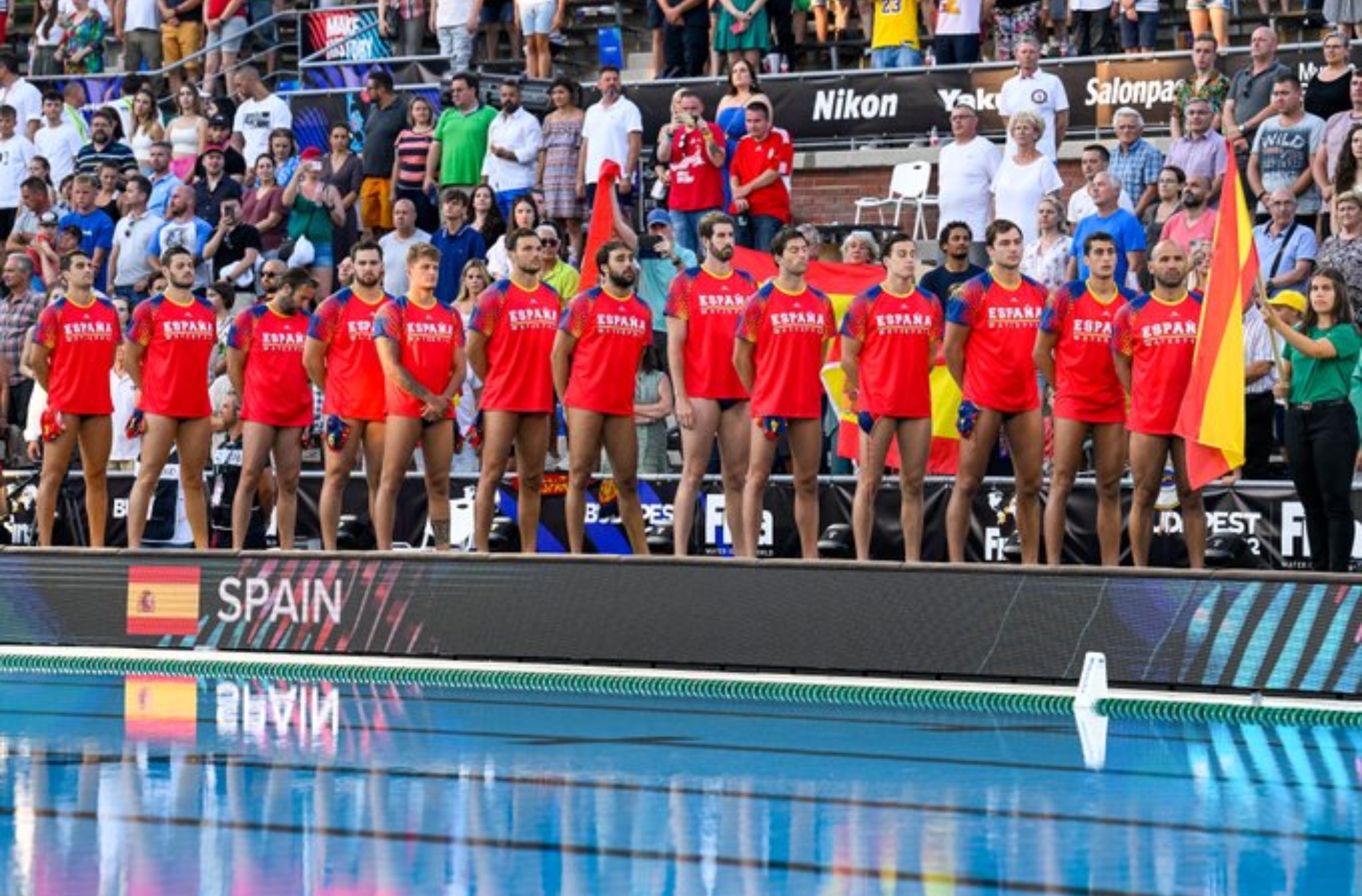 Perrone asegura con dos goles decisivos la victoria de España sobre ...