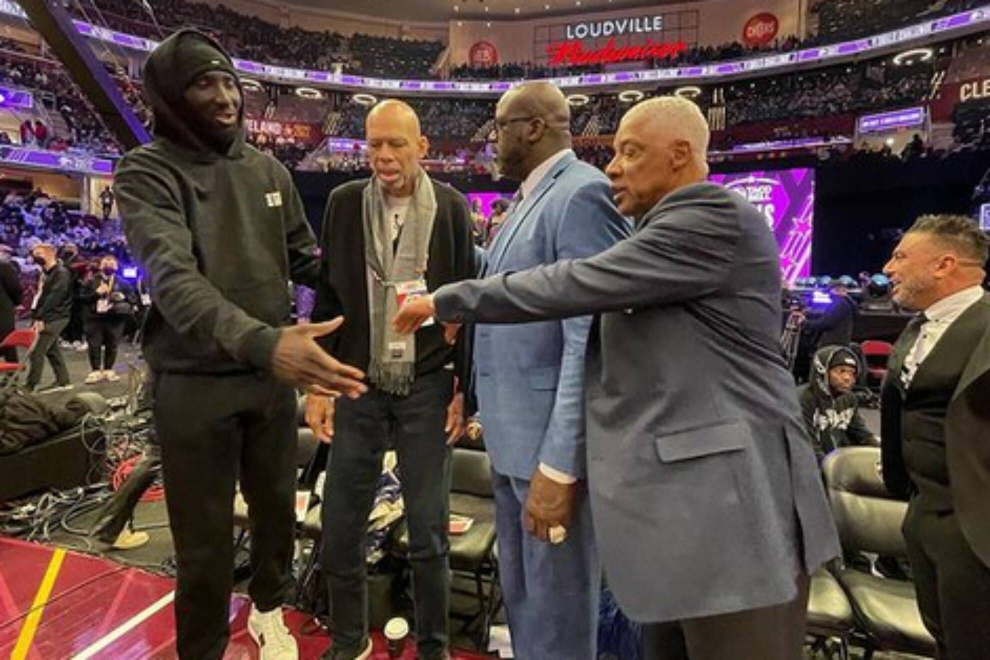 El ocaso del jugador más alto de la NBA: así es la vida del gigante ...