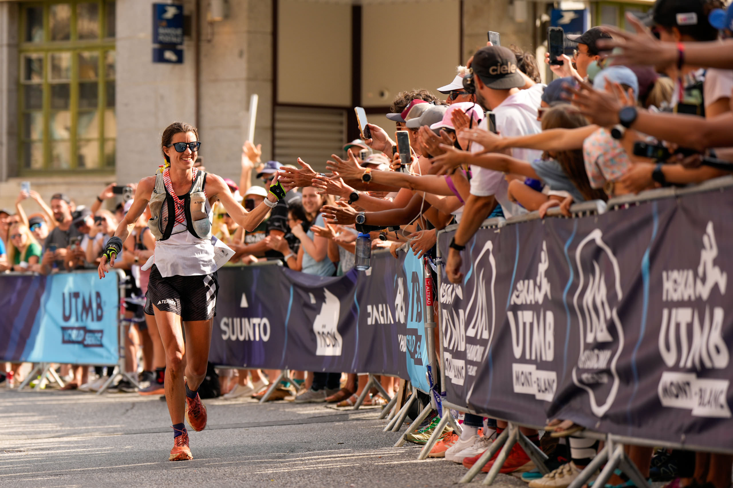 Vincent Bouillard sorprende a los favoritos en la HOKA UTMB Mont-Blanc