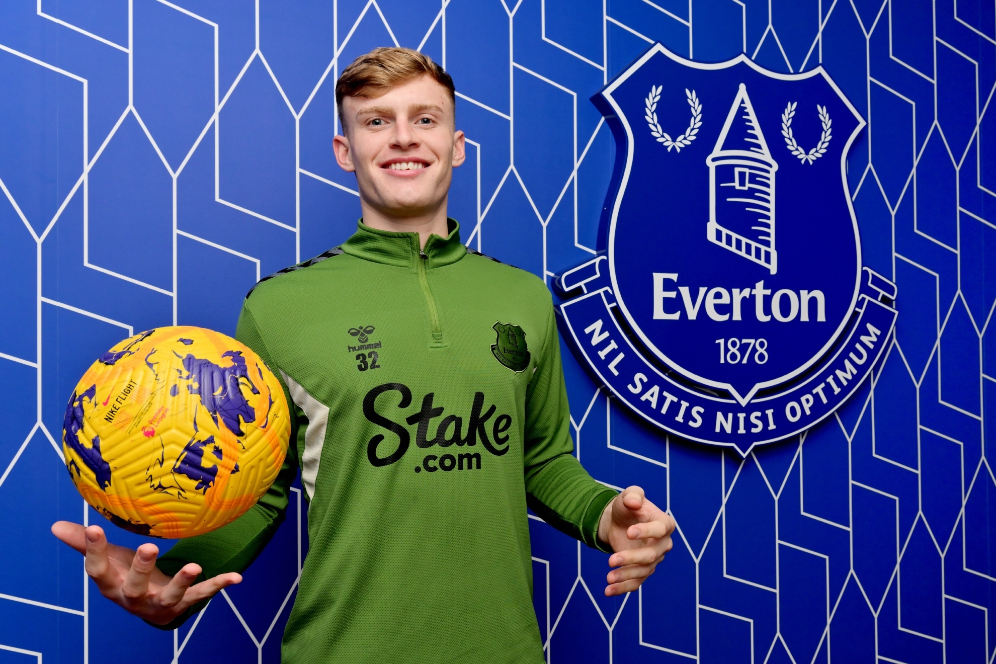 Así es Jarrad Branthwaite, el central que hizo debutar Ancelotti y que ...