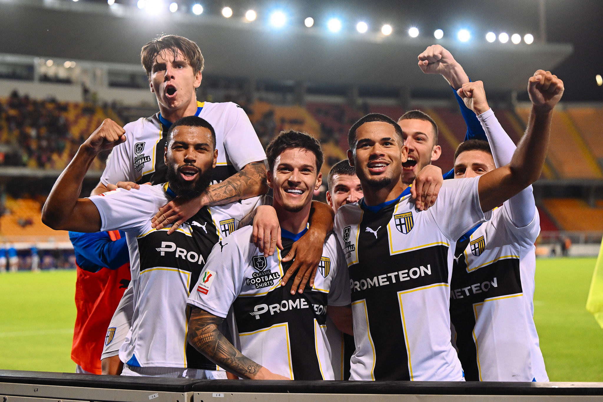 Dennis Man, la joya del fútbol rumano que por fin luce en Parma