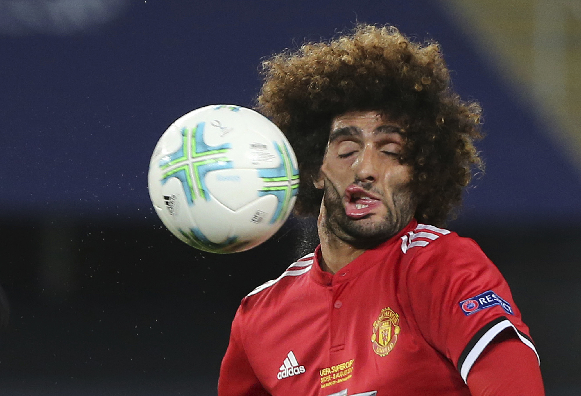 Marouane Fellaini anuncia su retirada