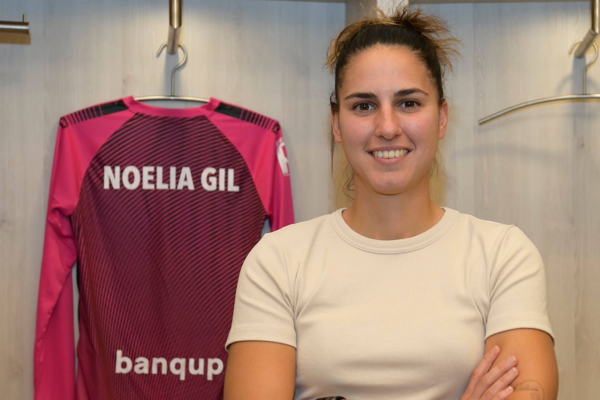 Noelia Gil, apodada 'Miss siesta', es la infiltrada de España en ...