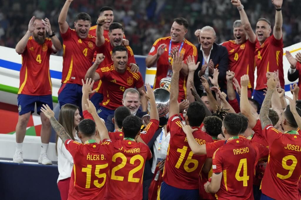 Lo que no viste de la final de la Eurocopa: el pulso real entre Felipe ...