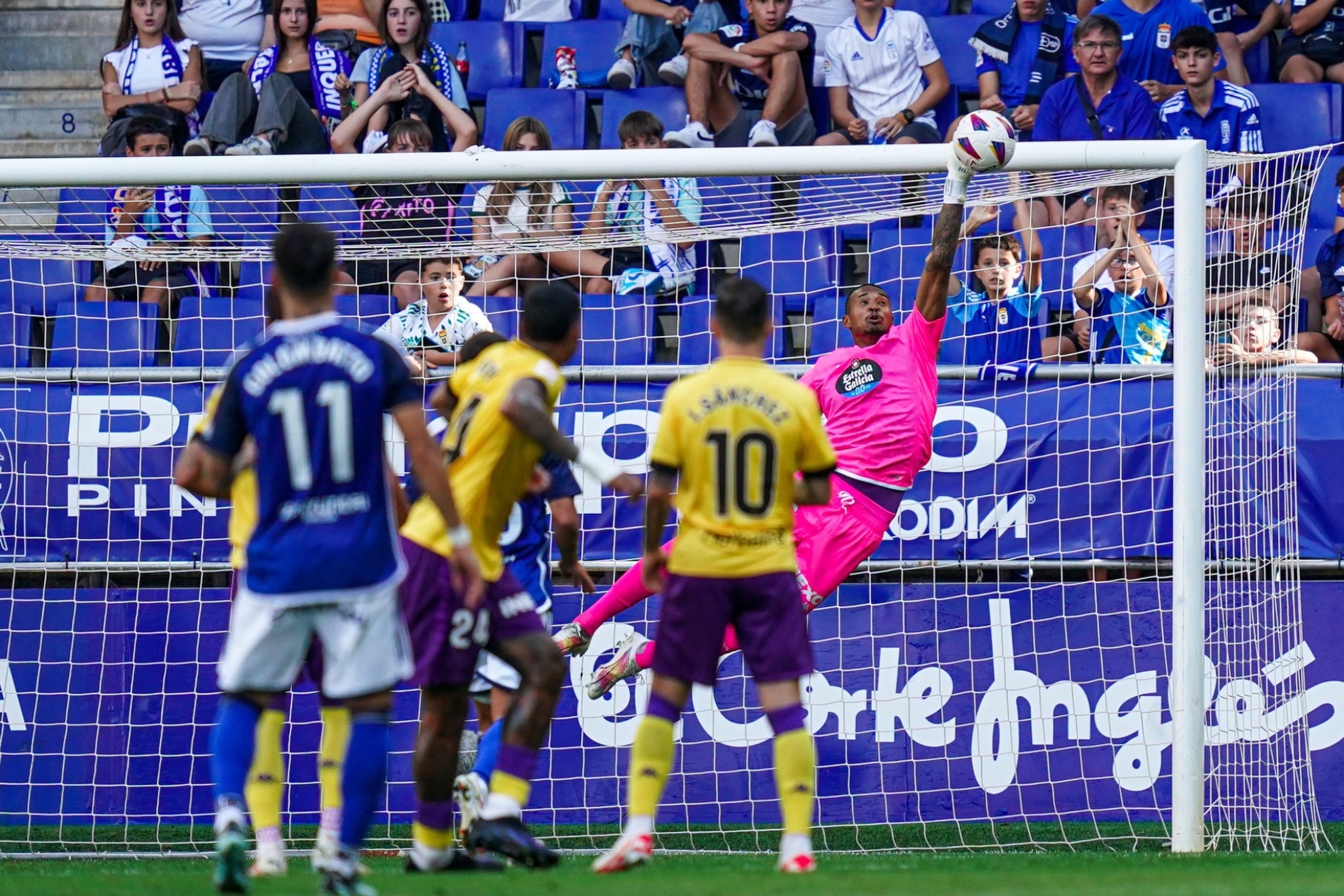 John Víctor, primera salida del Valladolid rumbo a Brasil