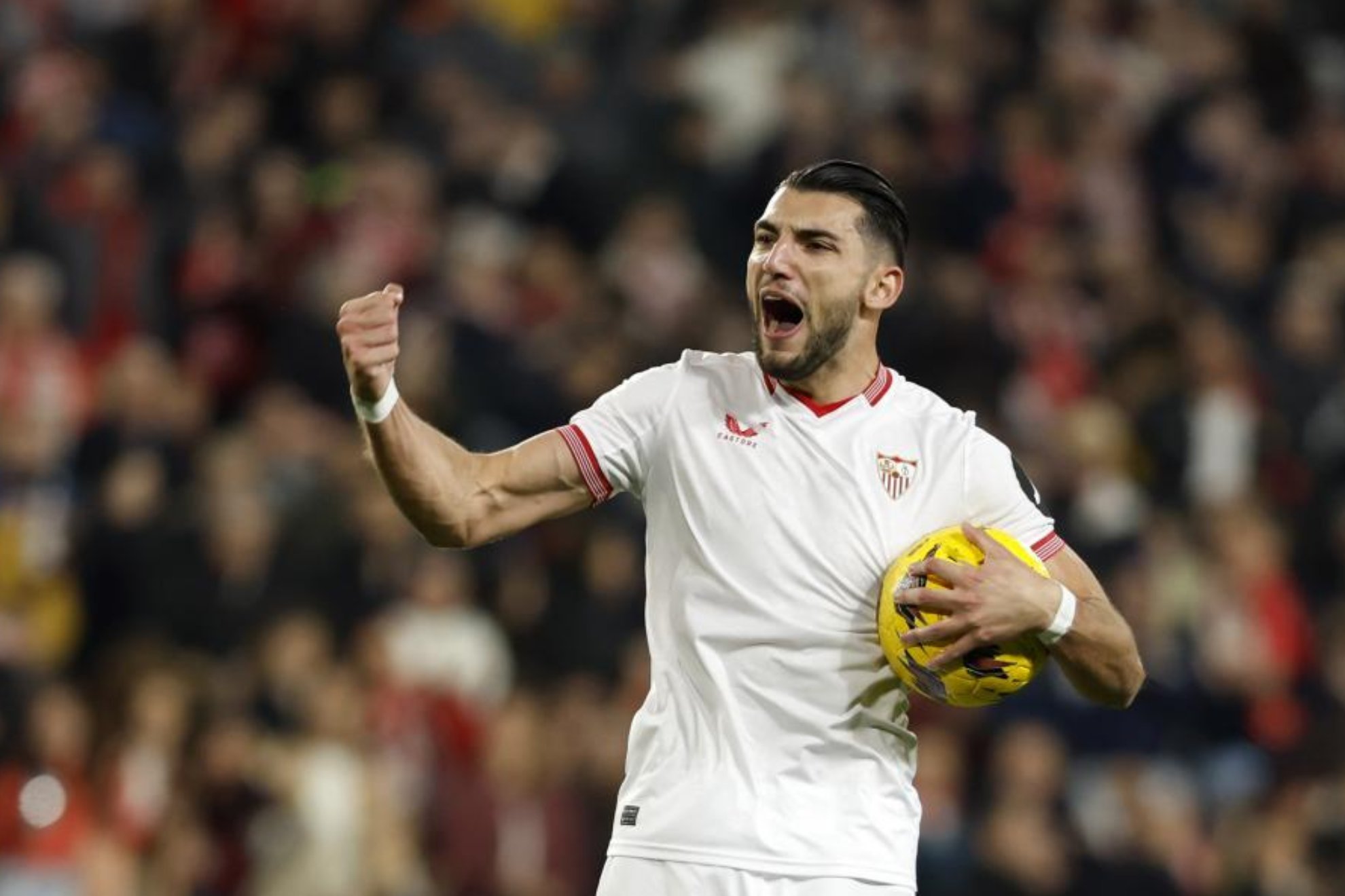 Rafa Mir se piensa su futuro