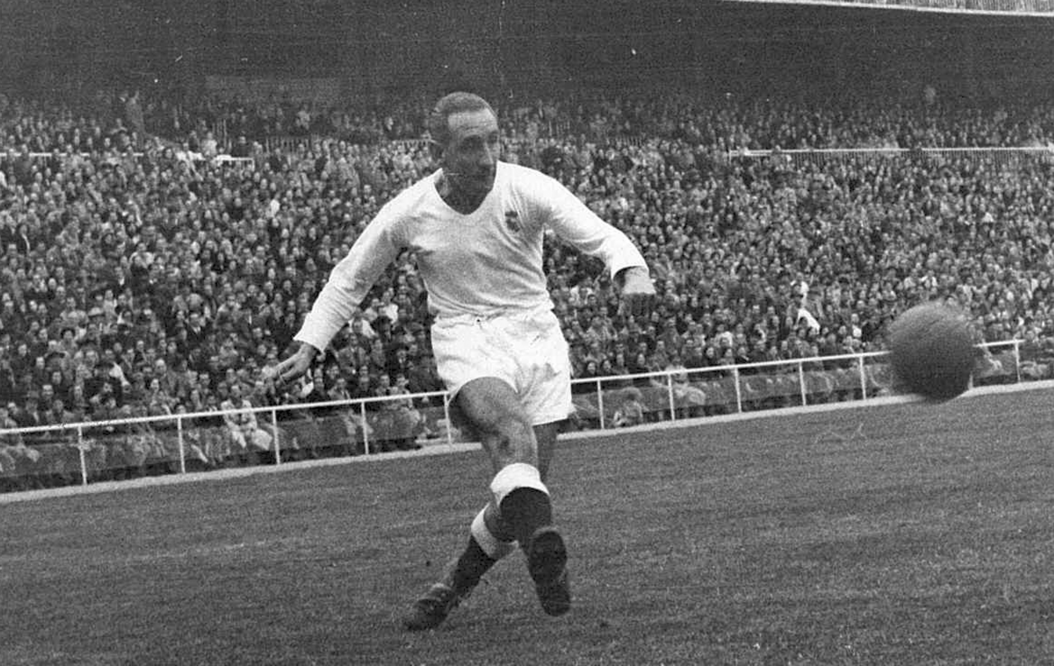 Lazcano: médico, hostelero, dramaturgo... y azote del Barcelona