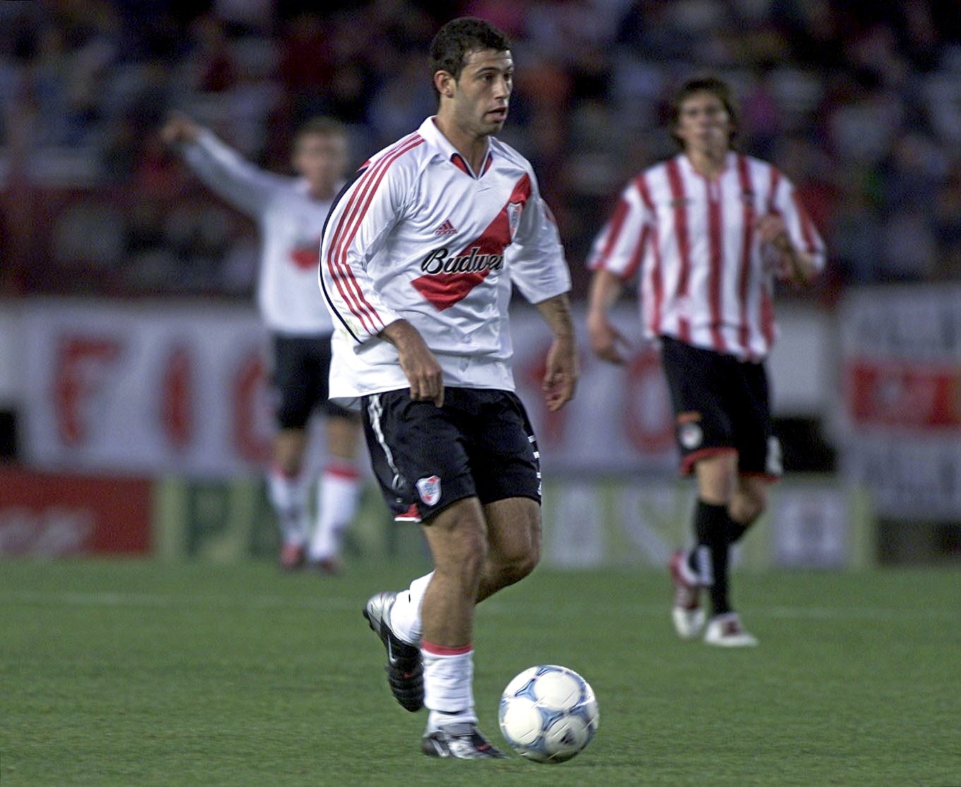 Mascherano reconoce por qué dejó el Barcelona y el motivo por el que le odia la afición de River ...